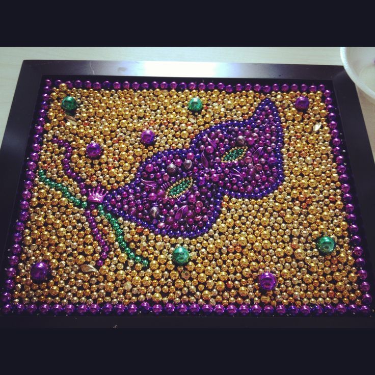 Mardi Gras Bead Crafts Mardi Gras Bead Mosaic Diy Mardi Gras Beads Mardi Gras Decorations