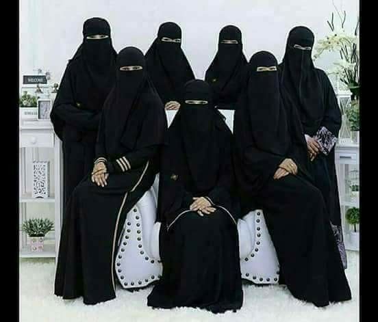 Pin By Alexa June On Purdah Muslim Fashion Hijab Muslim Women Hijab