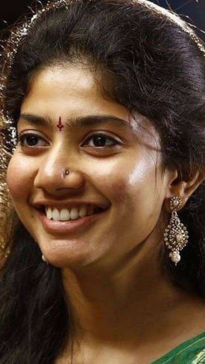 Sai Pallavi Hd Images In 2023 Beauty Smile Beautiful Face Images Beautiful Girl Body