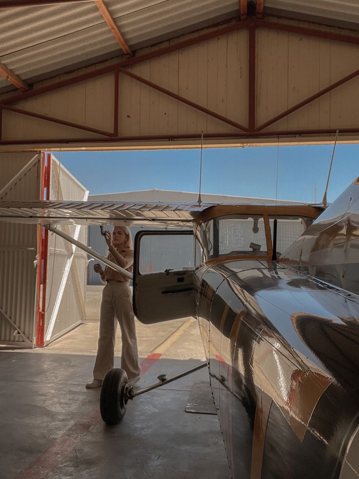 Female Pilot At A Cessna 150 Cessna 150 Cessna Female Pilot