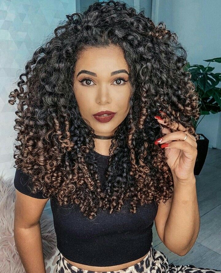Pin De Kathy Dzielak Em Curls All Around Cabelo Cabelo Grande Cachos