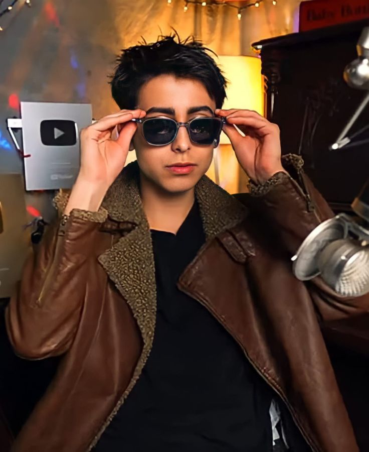 Pin En Aidan Gallagher