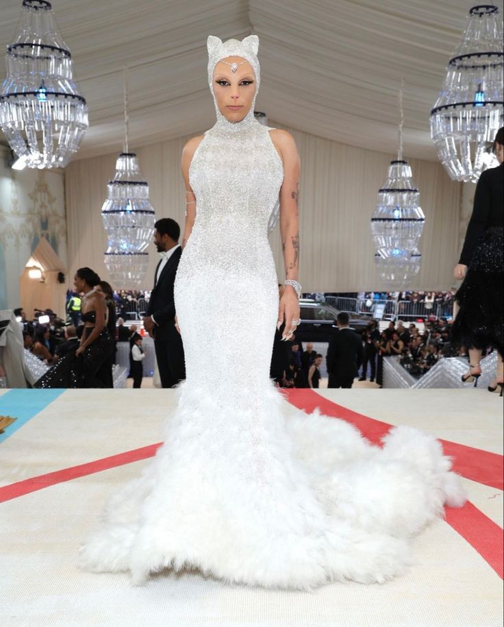 Doja Cat in Oscar de la Renta | Met gala dresses, Met gala, Met gala looks Doja Cat in Oscar de la Renta | Met gala dresses, Met gala, Met gala looks