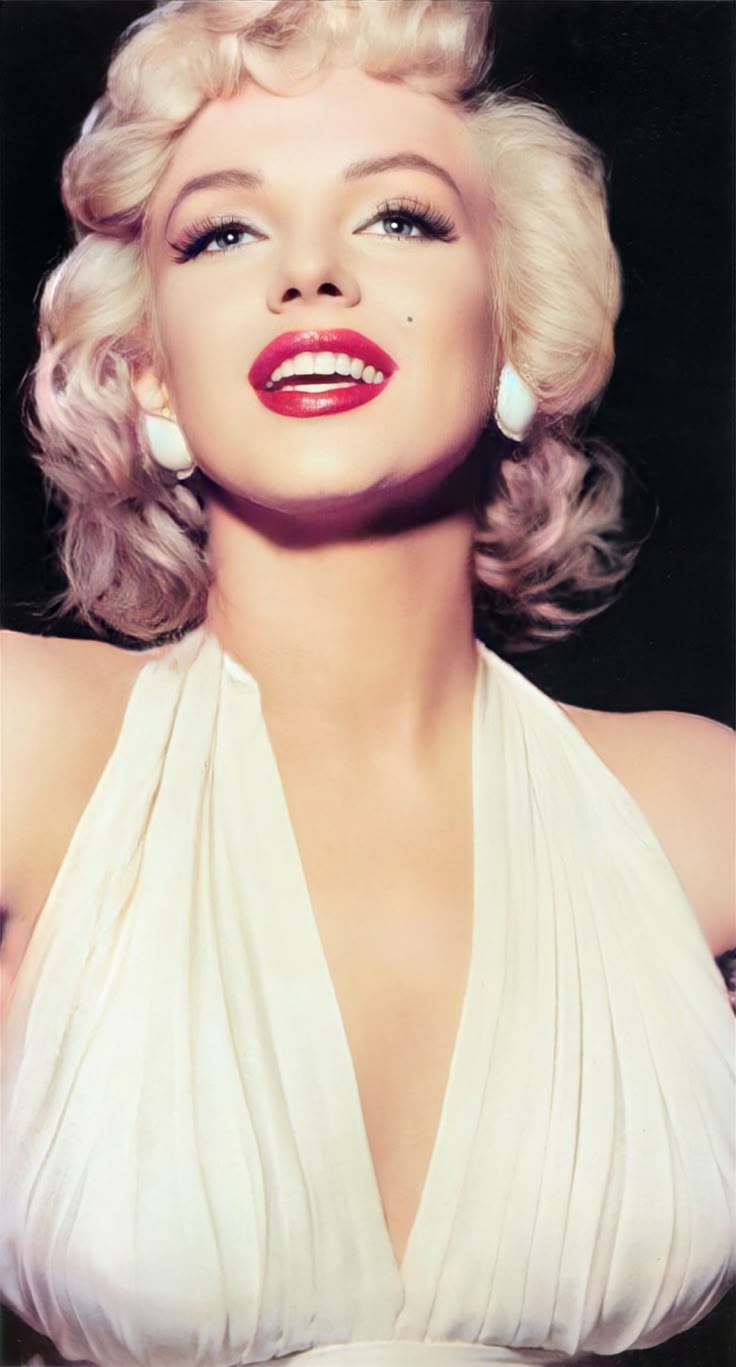 Pin De Mary Farrah Leni Fawcett Hd En Marilyn Monroe Usa Pelo De Marilyn Monroe Peinados