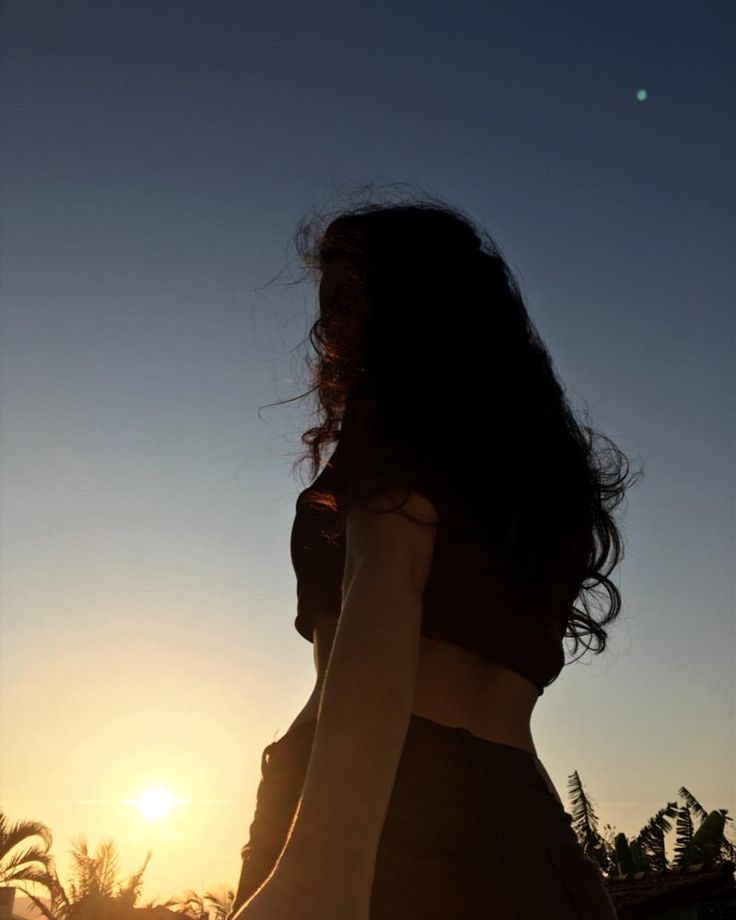 🎵 🎶 Oh Let The Sun Beat Down Upon My Face Stars To Fill My Dream I Am