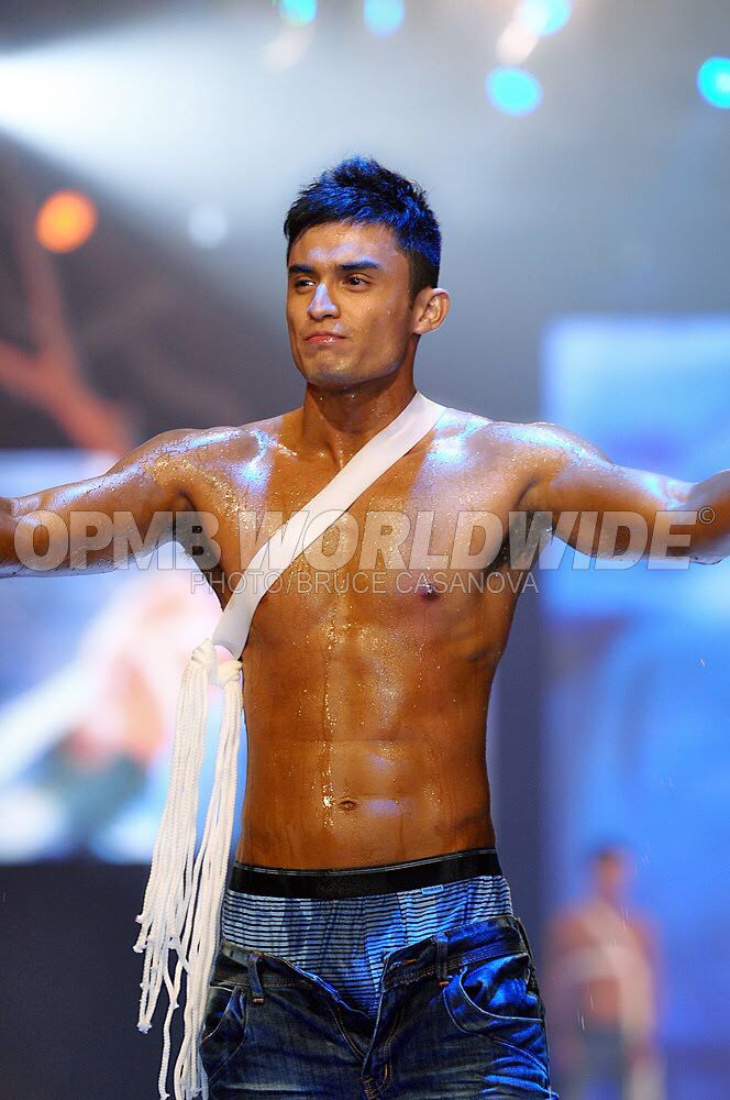 Sexy And Handsome Pinoy Hunk Prince Stefan At The 2010 Cosmo Bachelor