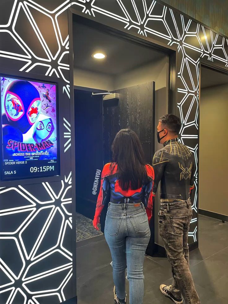 Spiderman Couple Goals
