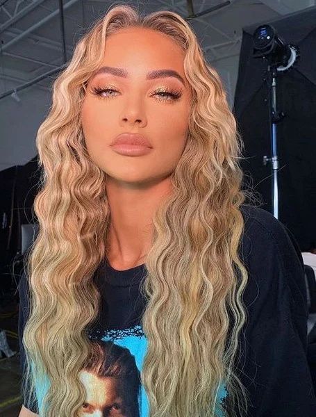 20 Best Crimped Hairstyles That Look Amazing Long Hair Styles Hair Waves Aesthetic Hair