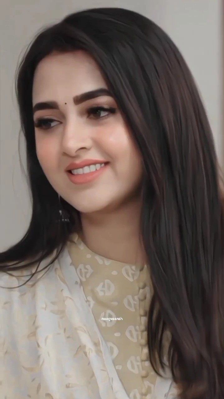 Pin By Kharoos On Indian Actors Beauty Girl Beautiful Girl Makeup