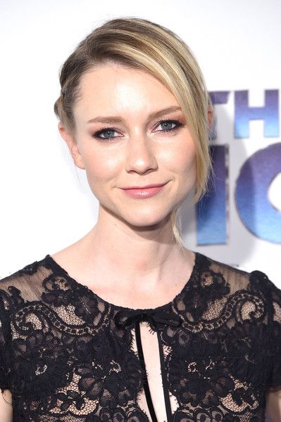 Valorie Curry Photostream