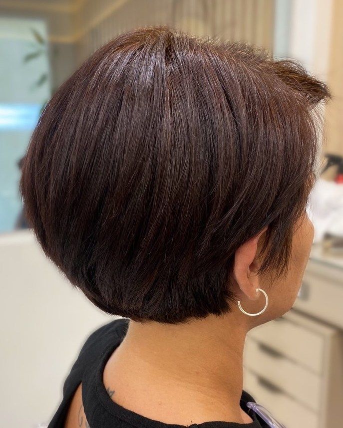 50 Super Flattering Short Haircuts For Thick Hair Hair Adviser Short Hairstyles For Thick