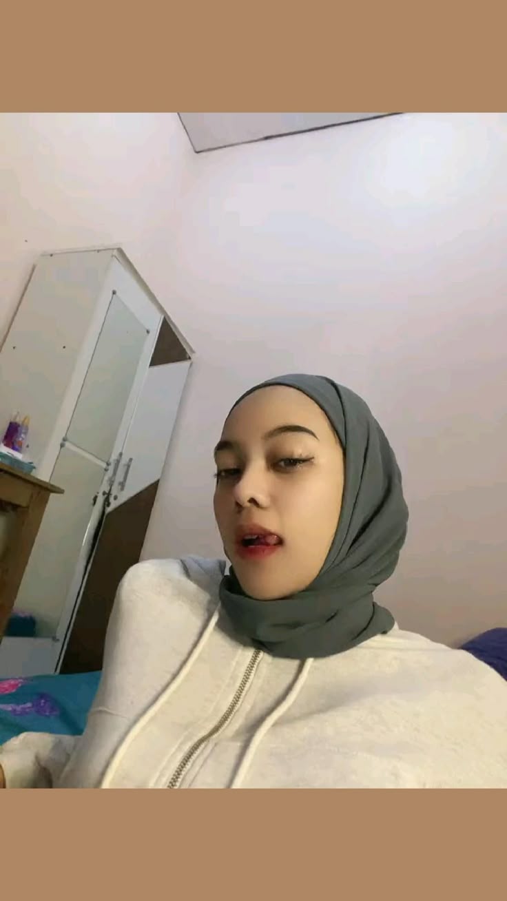 Pin By Shinji Ono On Yang Saya Simpan Foto Cewek Hijab Aesthetic