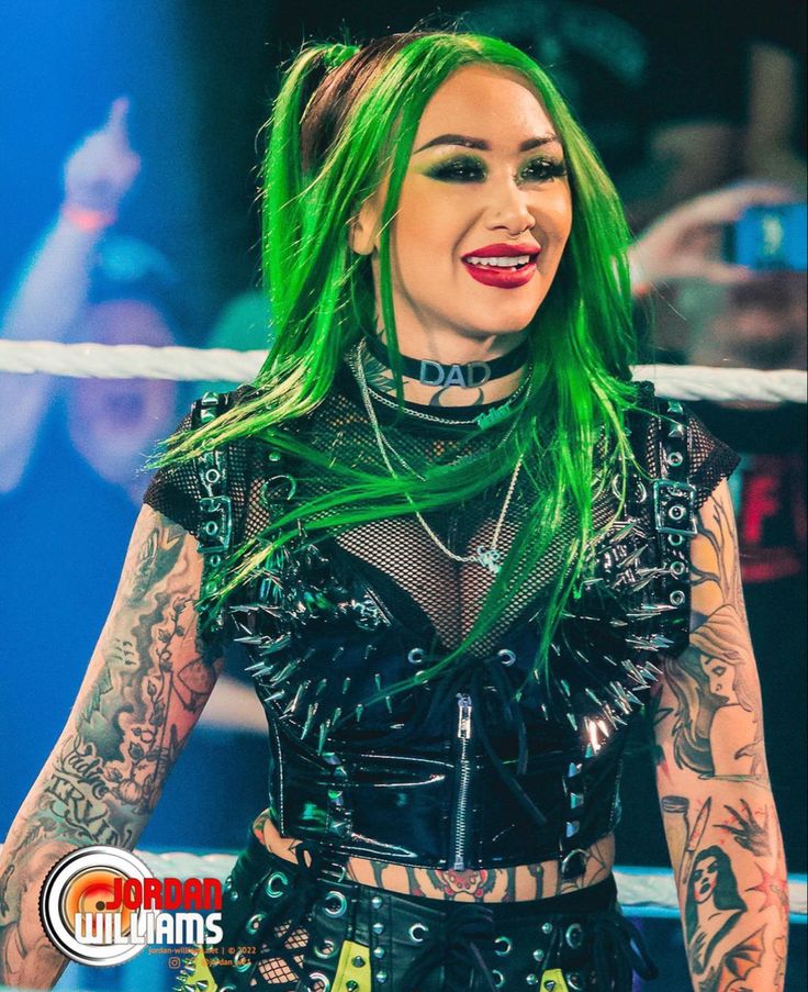 Shotzi Blackheart Wwe Divas Wwe Female Wrestlers Wwe Wrestlers
