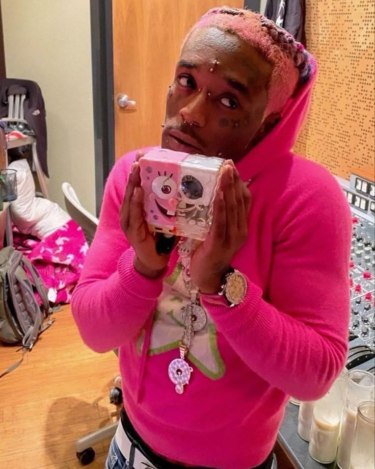Pin By Zlo On Glofiles Lil Uzi Vert Rappers Rap Aesthetic