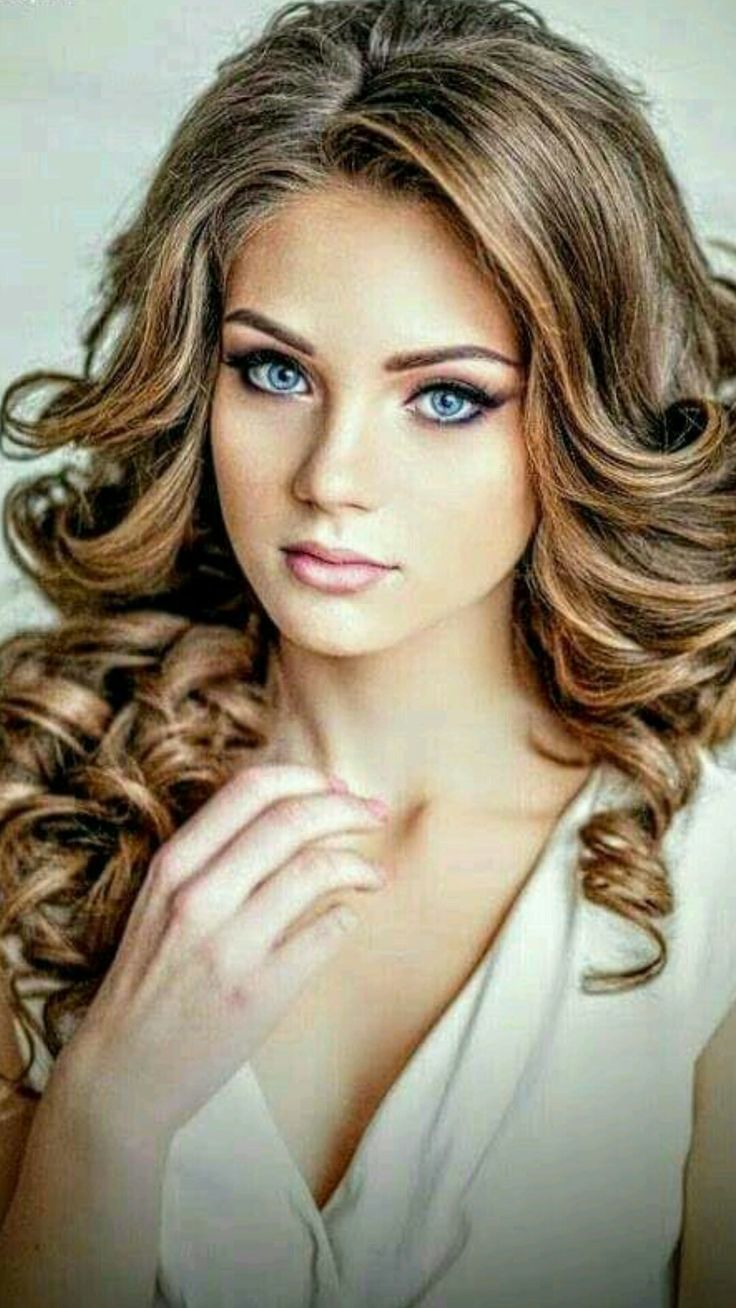 Pin Av Amigaman67 På Stunning Faces Skjønnheter Brunette Beautiful