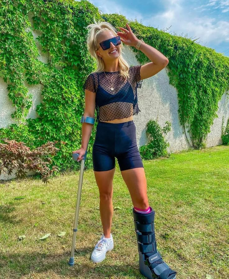 Pin By S F On Leg Braces Knee Brace Outfit Full Body Cast Leg Braces
