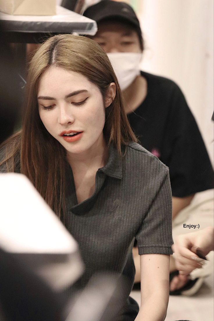 𝑪𝑯𝑨𝑹𝑳𝑶𝑻𝑻𝑬 𝑨𝑼𝑺𝑻𝑰𝑵🐰 ออสติน ภาพ