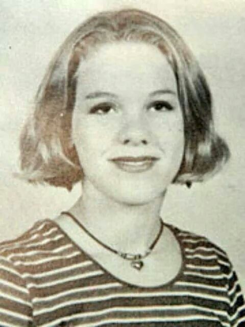 Pink High School Throw Back D Pink Singer Young Celebrities Famous Celebrities