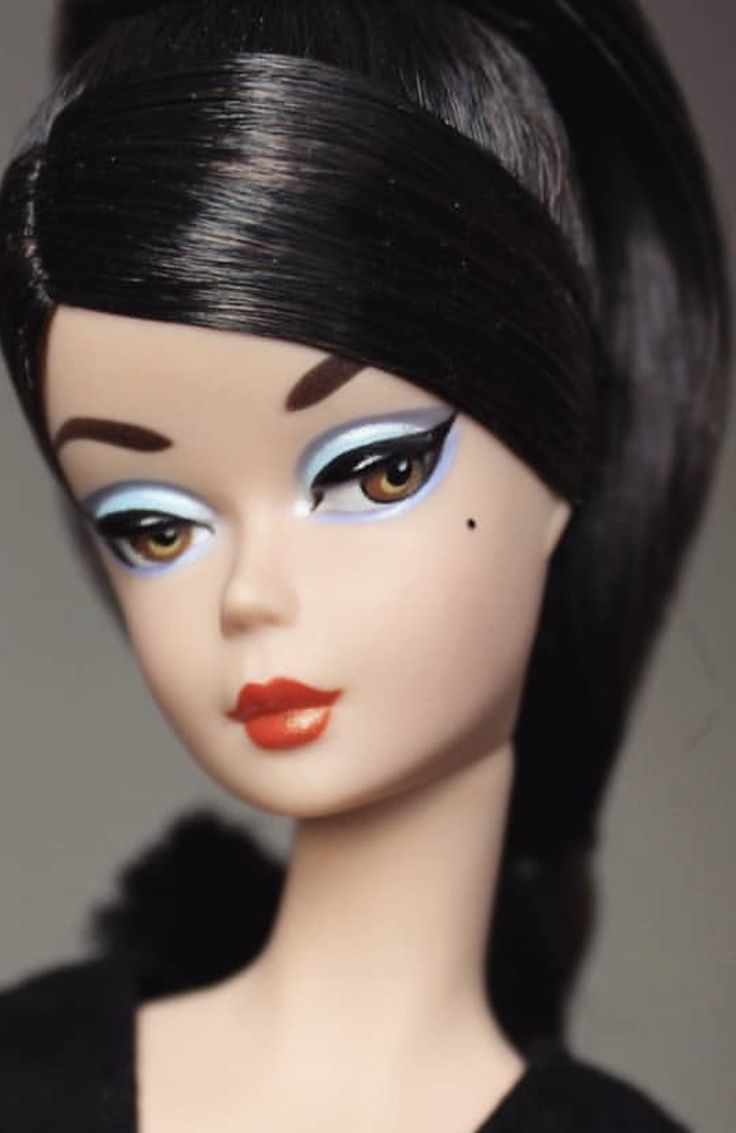 Pin By Gabby Smith On Weird Art Vintage Barbie Dolls Barbie Dolls Vintage Barbie