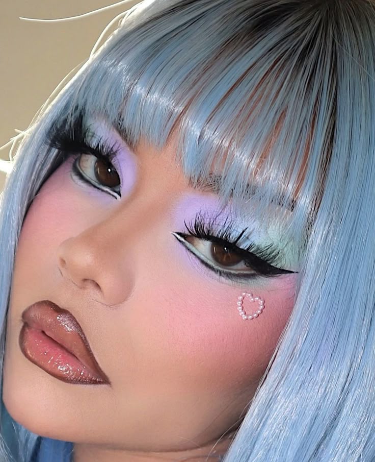 Pin By ๐ธ๐ฎ๐๐ป๐พ๐ถ ๐๐๐๐
๐๐ถ๐๐ธ On โกcute Makeup Looksโก Edgy Makeup Creative Makeup Looks Dope Makeup