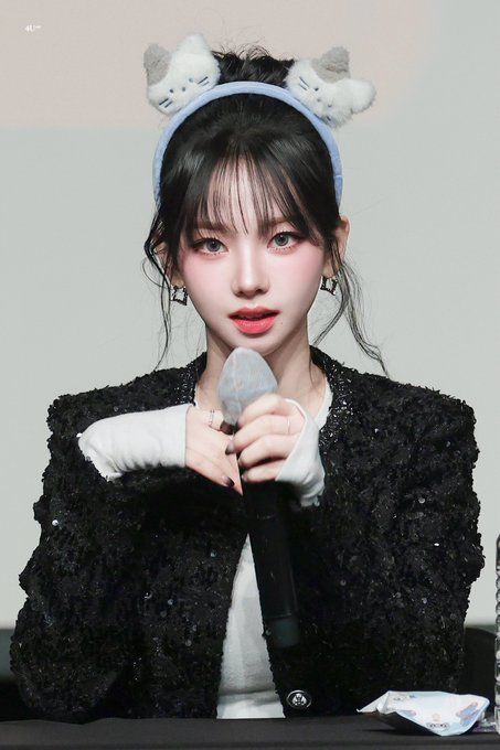 4u Trên X 231120 🩵 Karina 카리나 Aespa 에스파 Mximj9r7s9 X Ae Karina Korean