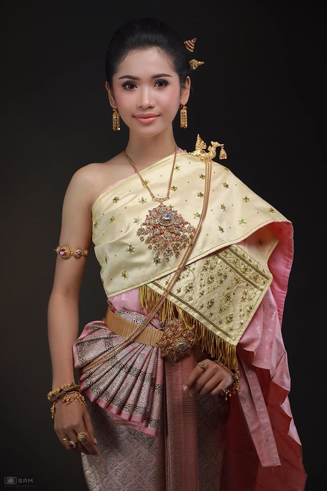 Thai National Costume Thailand ชุด ชุดเพื่อนเจ้าบ่าว แฟชั่น