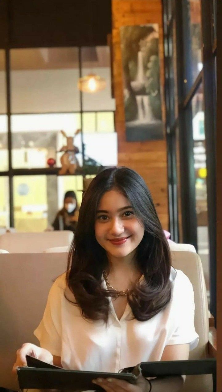 Model Rambut Wanita Cantik Gaya Rambut Gaya Rambut Wajah Bulat Gaya Rambut Medium