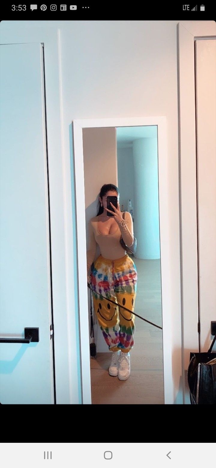 Pin By Jennifer Gonzales On Janet Guzman Mirror Selfie Janet Guzman