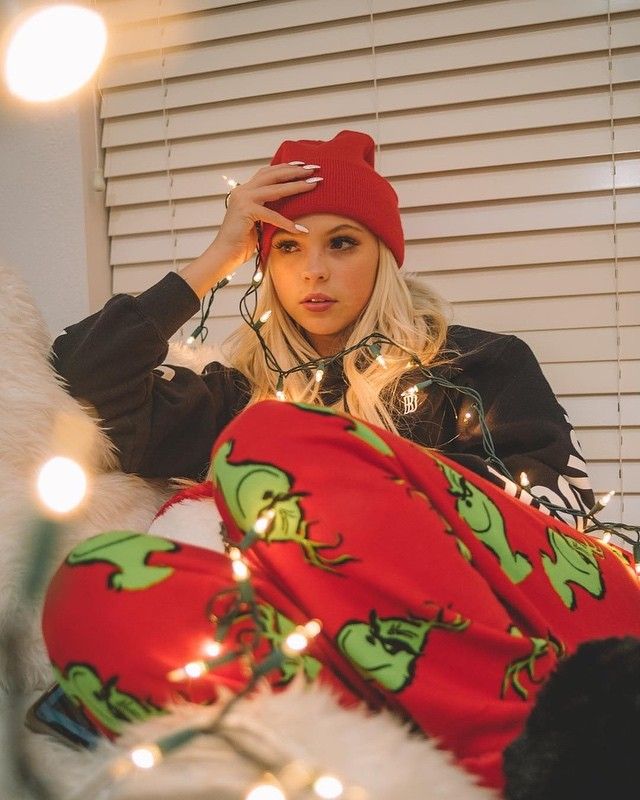 Jordyn Jones Web On Instagram “waiting For Christmas 🎄 Christmaseve