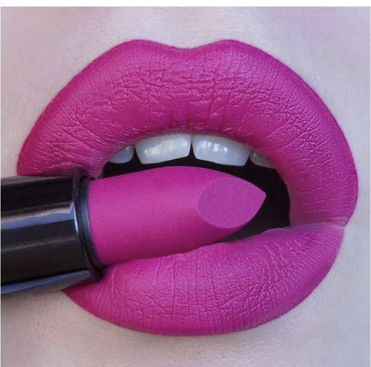 Pin By Anne M Barth On Lipstick Hot Pink Lipsticks Lipstick Kit Berry Lipstick