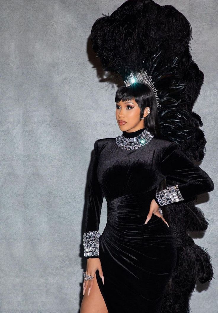 Pin By Lacher White On Salute 2 The Greatest Queens Cardi B Pics