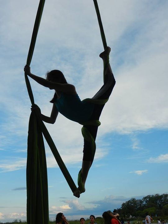 Aerials Aerial Silks Acro Tela Acrobacia En Tela Acrobacias