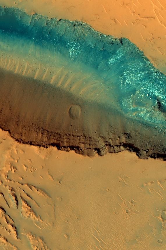Mars: Landslides in Cerberus Fossae, Satellite Image, Satellite Map ... Mars: Landslides in Cerberus Fossae, Satellite Image, Satellite Map ...