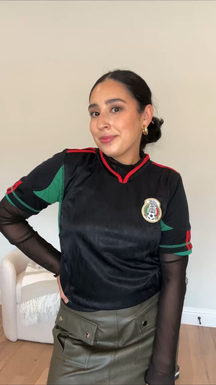 Football Jersey Outfit Idea How To Style A Soccer Jersey Jersey