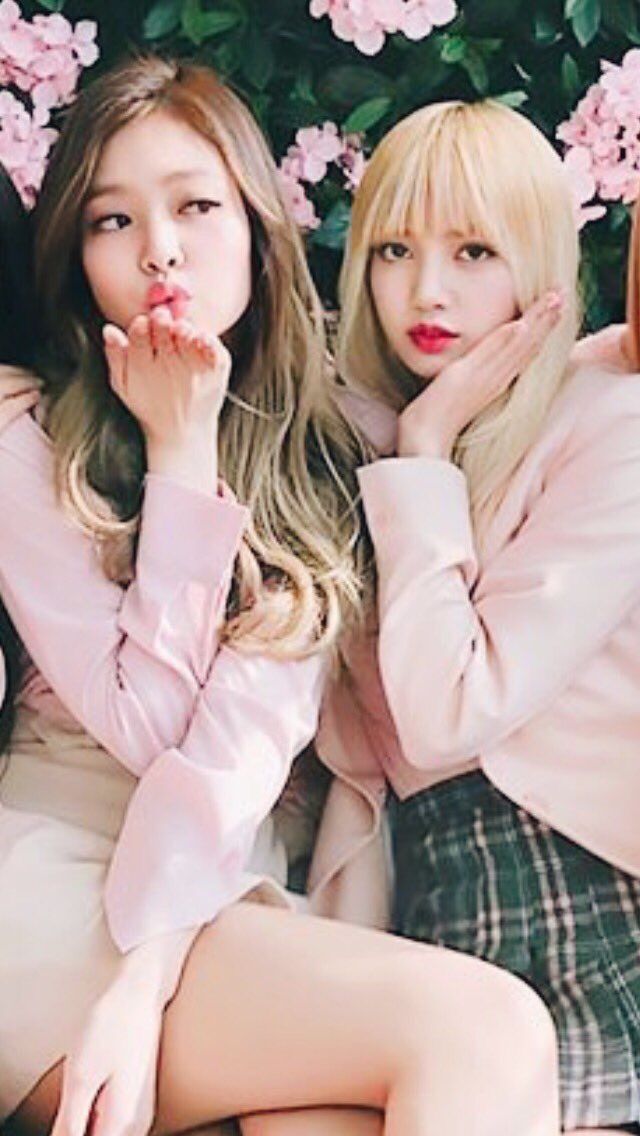 Pin By Lulamulala On Blackpink Jenlisa Blackpink Twitter