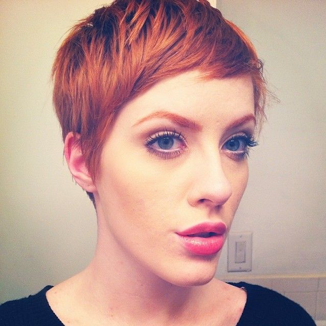 Pin By Daniela Mühlfarth On Hairstyles Short Red Hair Hair Beauty Short Hair Styles