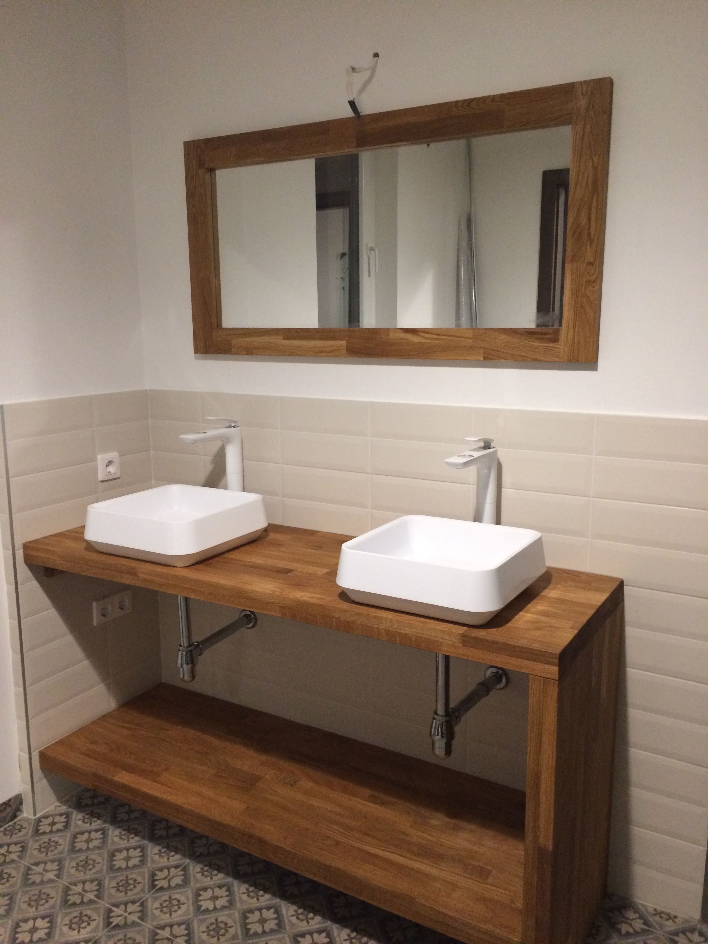 Rustic Bathroom Vanities with White Sinks Rustic Bathroom Vanities with White Sinks