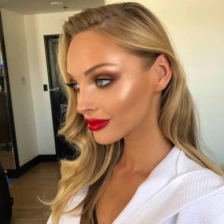 Bold Red Lips Makeup Look Formalen Make Up 12 Festive Christmas
