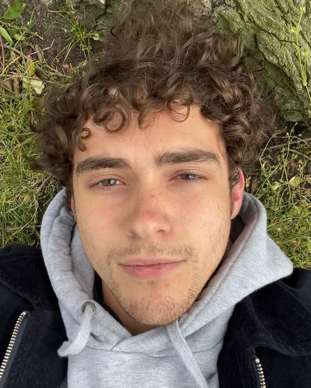 Joshua Bassett On Instagram Chapped Lips Nose Zits And Face Whisks” Celebrities Male