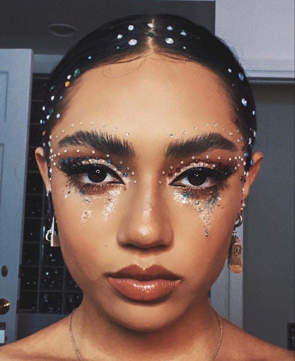 Avani Gregg Deguisement Mode Streetwear Femme Maquillage