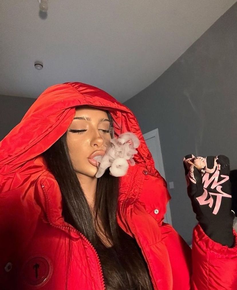 Pin Di 𝐂 Su 𝐑𝐀𝐍𝐃𝐎𝐌 Stile Alla Moda Idee Di Moda Idee Foto Instagram
