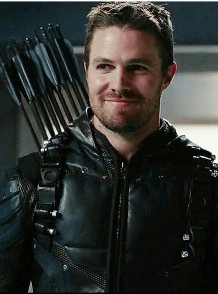 Stephen Amell οΈ Akaoliver Queenarrow οΈπ Oliver Queen Oliver Queen Arrow Stephen Amell
