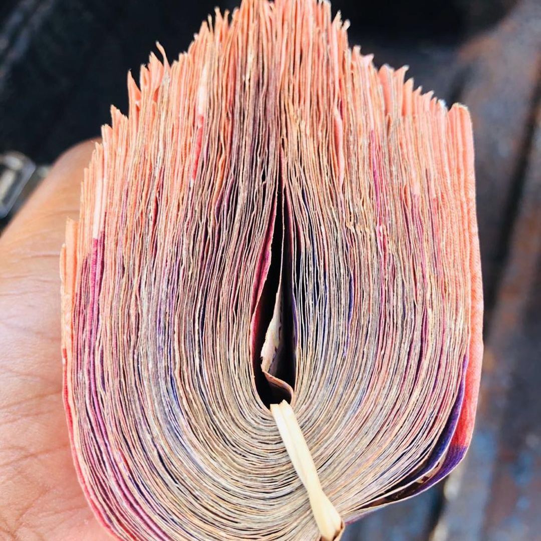 Pin On Favorite Rapper Money And Happiness Money On My Mind Shmoney