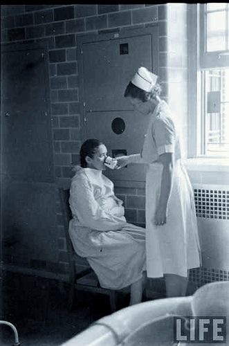 Psychiatric Nurse Krankenschwester Medical Restraint Straitjacket
