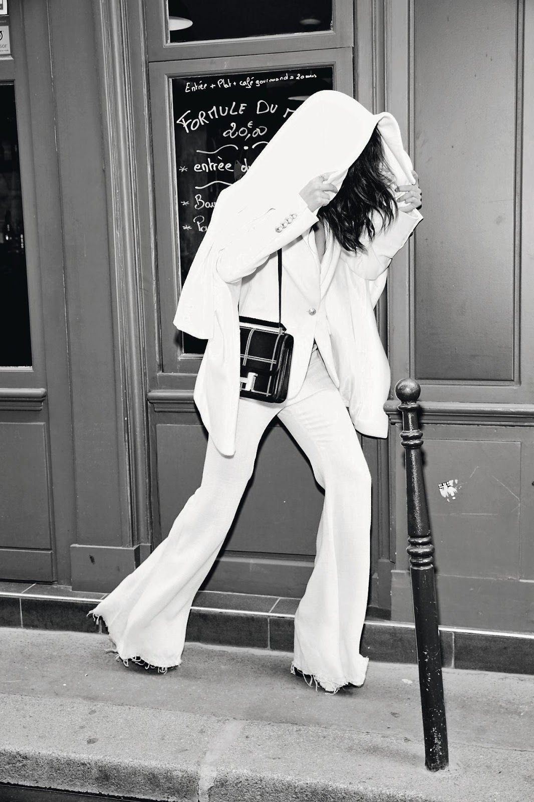 Smile Lily Aldridge Meylan Le Smoking