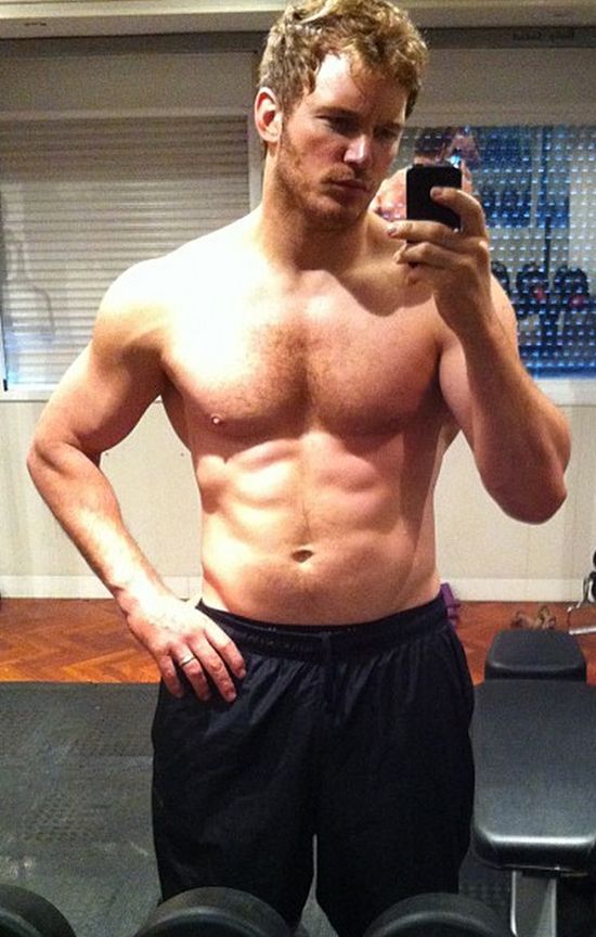 Chris pratt goes shirtless shows off his hot body in hawaii chris pratt ... Chris pratt goes shirtless shows off his hot body in hawaii chris pratt ...