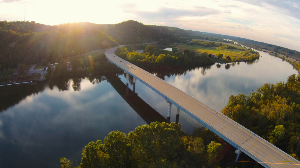 Take A 2 Day Road Trip In Cheatham County Tn Cheatham County Trip Lake Activities