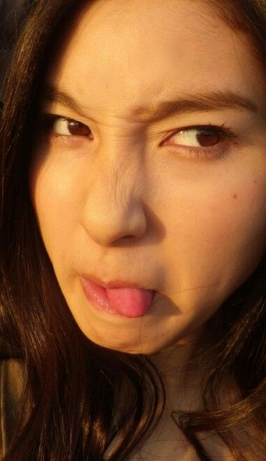 Tao Beautiful Asian Beautiful Women Punk Makeup Tounge Asian