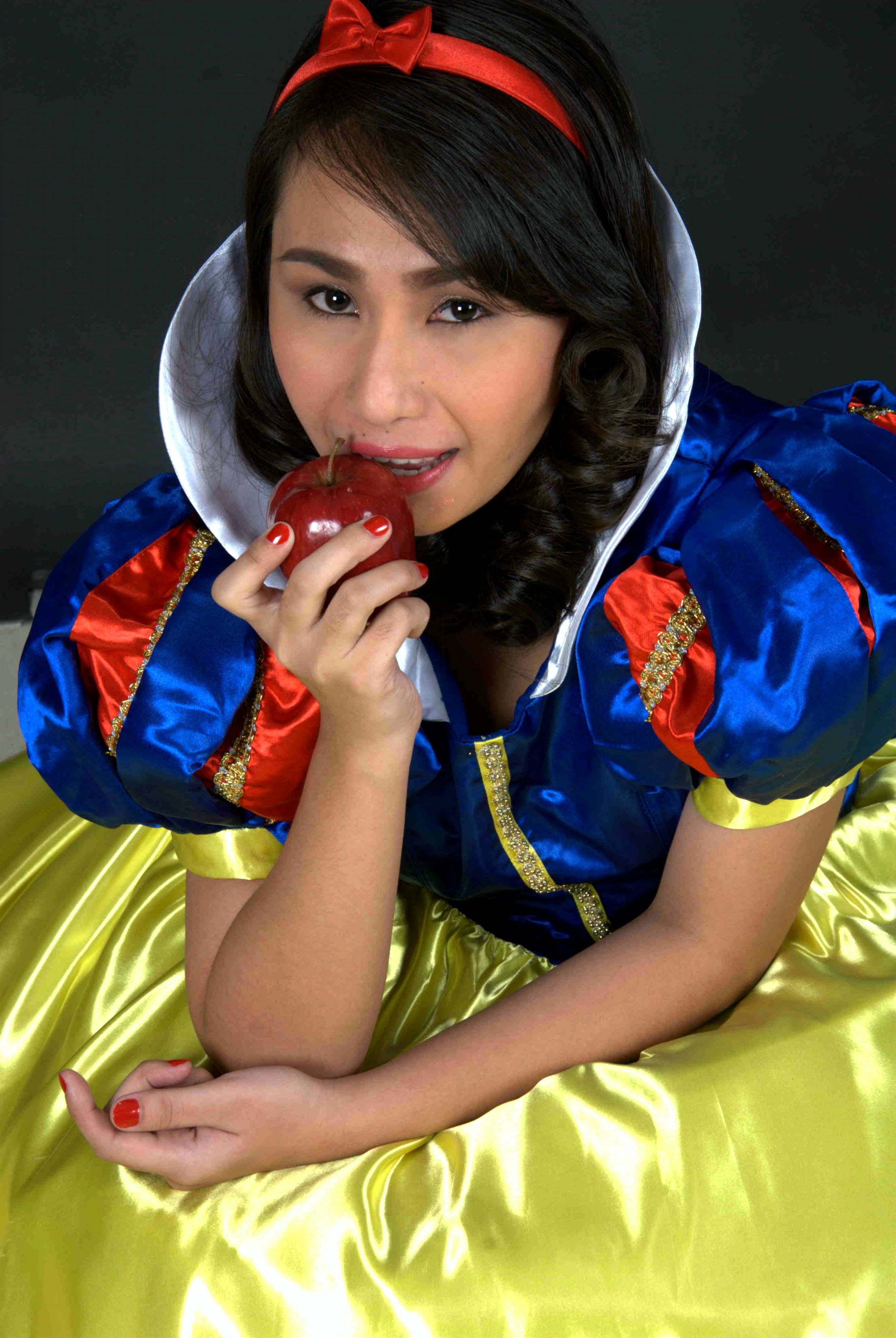 Snow White P Disney Characters Fictional Characters Snow White Disney Princess Snow White
