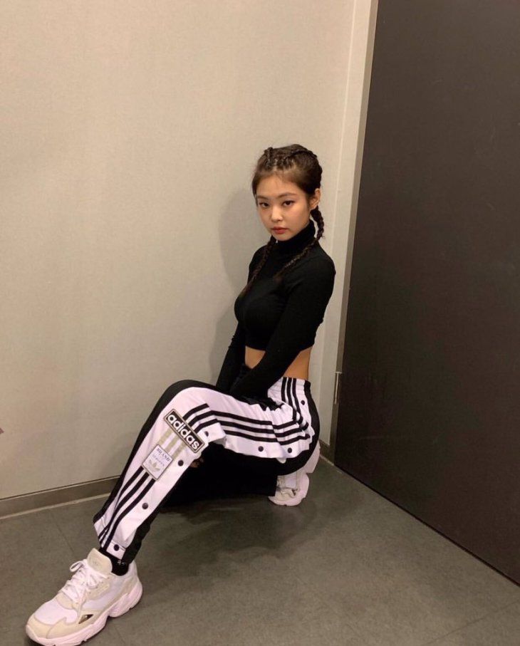 Blackpink Jennie Instagram And Insta Story Update January 31 2019 Kpop Fashion Outfits